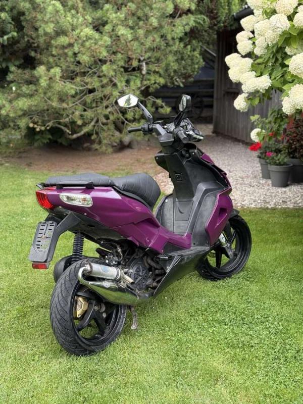 Violet Aprilia SR 2010 in Kretinga, with an engine capacity of 0.00 L and mileage of 24 thousand km for 1300 €, photo 3 on AUTOMOTO.COM.LV