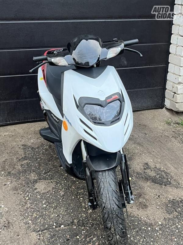 Balts Aprilia SR 2012 Viļņa, ar dzinēja tilpumu 0.05 L un nobraukumu 0 tūkst. km par 850 €, foto 3 vietnē AUTOMOTO.COM.LV