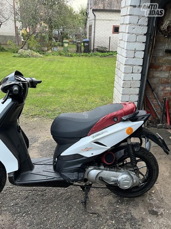 Balts Aprilia SR 2012 Viļņa, ar dzinēja tilpumu 0.05 L un nobraukumu 0 tūkst. km par 850 €, foto 6 vietnē AUTOMOTO.COM.LV