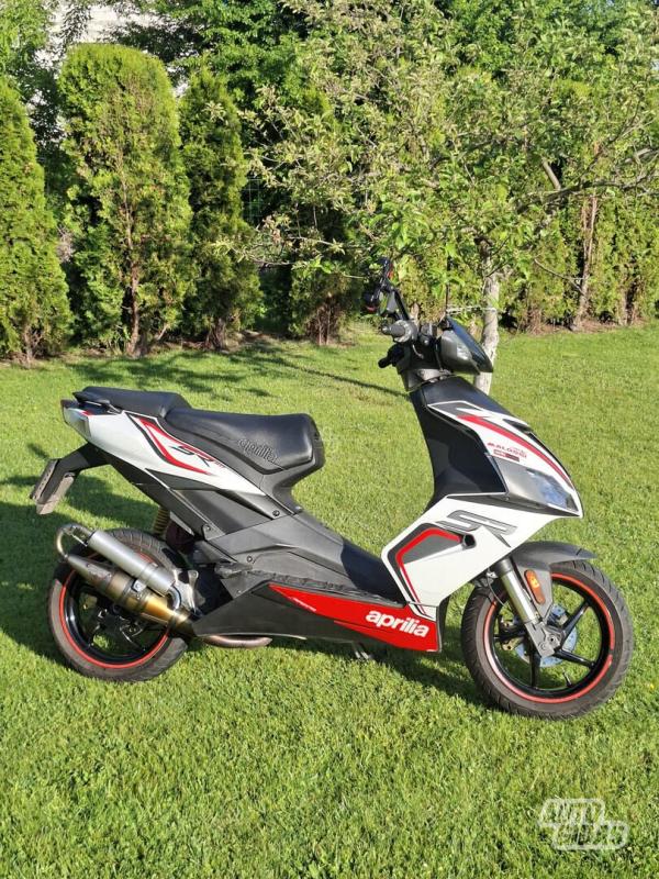 Balts Aprilia SR 2015 Viļņa, ar dzinēja tilpumu 0.00 L un nobraukumu 0 tūkst. km par 1850 €, foto 4 vietnē AUTOMOTO.COM.LV