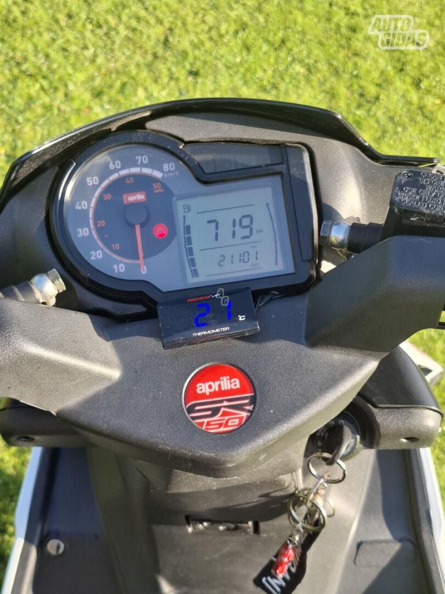 White Aprilia SR 2015 in Vilnius, with an engine capacity of 0.00 L and mileage of 0 thousand km for 1850 €, photo 8 on AUTOMOTO.COM.LV