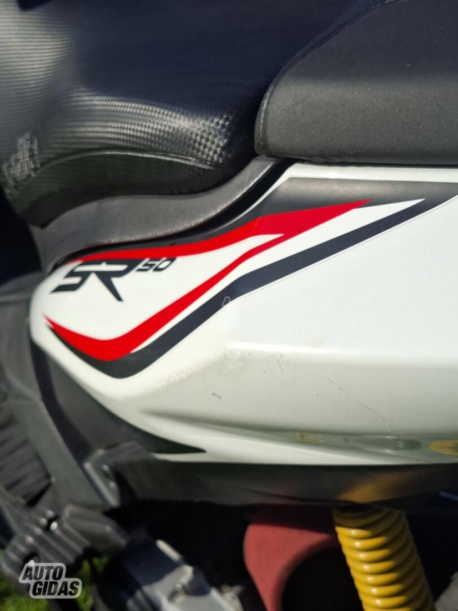White Aprilia SR 2015 in Vilnius, with an engine capacity of 0.00 L and mileage of 0 thousand km for 1850 €, photo 12 on AUTOMOTO.COM.LV