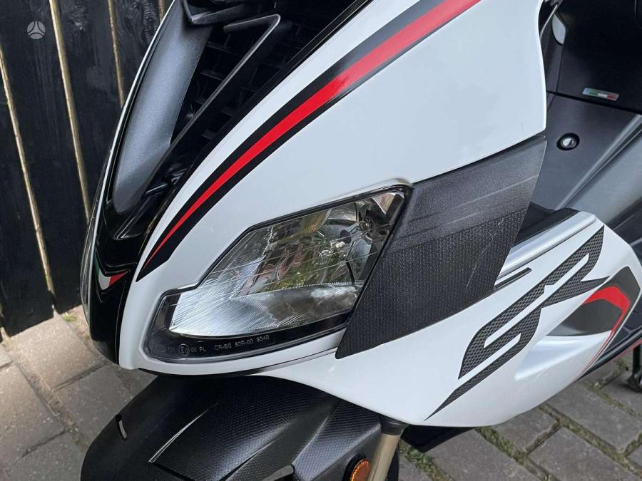 White Aprilia SR 2015 in Prienai, with an engine capacity of 0.00 L and mileage of 18 thousand km for 1790 €, photo 11 on AUTOMOTO.COM.LV