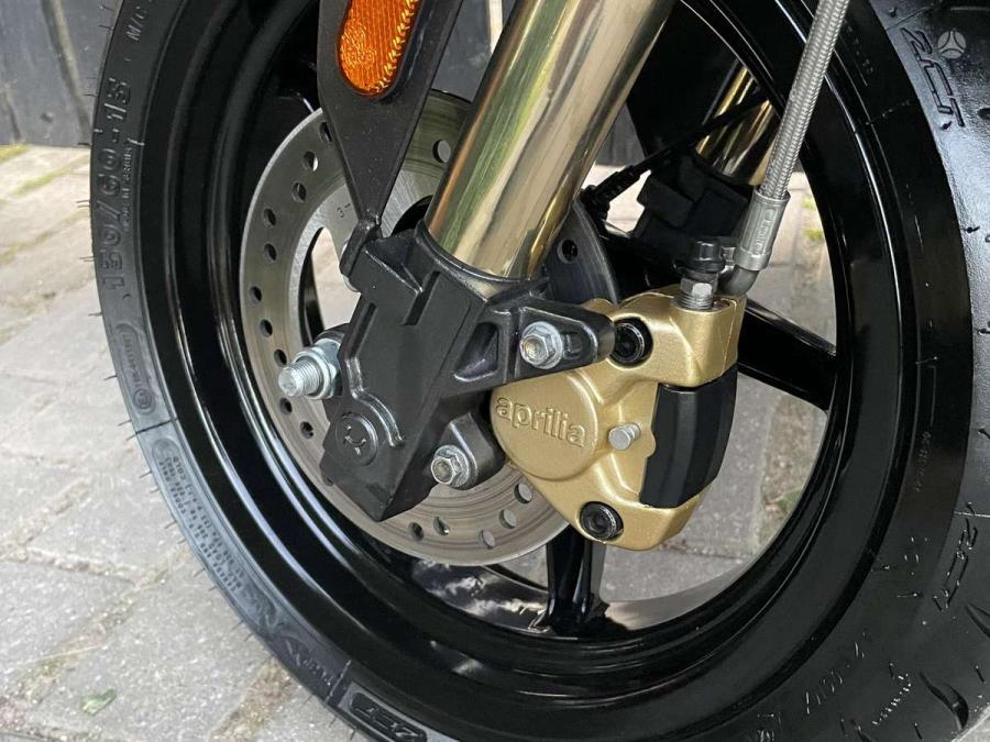 White Aprilia SR 2015 in Prienai, with an engine capacity of 0.00 L and mileage of 18 thousand km for 1790 €, photo 39 on AUTOMOTO.COM.LV