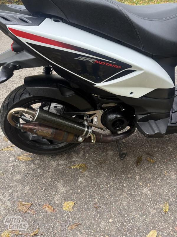 Balts Aprilia SR 2015 Vilkaviškis, ar dzinēja tilpumu 0.05 L un nobraukumu 7 tūkst. km par 1450 €, foto 4 vietnē AUTOMOTO.COM.LV