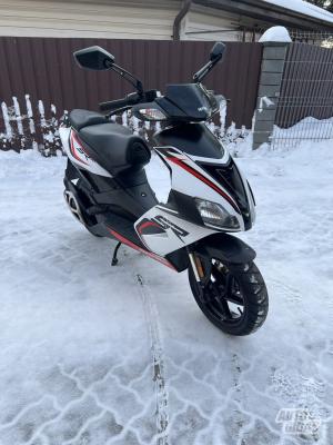 Balts Aprilia SR 2018 Prienai, ar dzinēja tilpumu 0.05 L un nobraukumu 12 tūkst. km par 1950 €, foto  vietnē AUTOMOTO.COM.LV