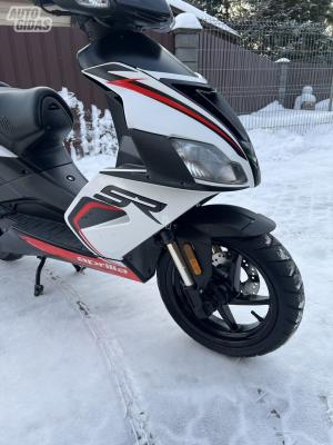 Balts Aprilia SR 2018 Prienai, ar dzinēja tilpumu 0.05 L un nobraukumu 12 tūkst. km par 1950 €, foto 12 vietnē AUTOMOTO.COM.LV