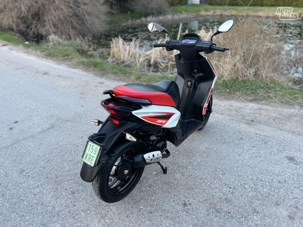 White Aprilia SR 2018 in Prienai, with an engine capacity of 0.05 L and mileage of 6 thousand km for 1650 €, photo 6 on AUTOMOTO.COM.LV