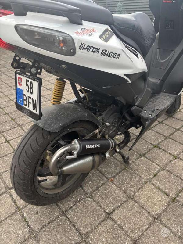 White Aprilia SR 2020 in Klaipeda, with an engine capacity of 0.00 L and mileage of 20 thousand km for 1700 €, photo 5 on AUTOMOTO.COM.LV