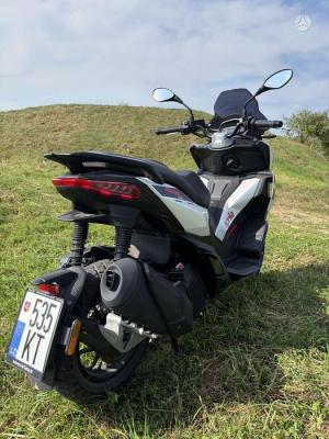 Balts Aprilia SR 2026 Kauņa, ar dzinēja tilpumu 0.13 L un nobraukumu 1 tūkst. km par 3799 €, foto 6 vietnē AUTOMOTO.COM.LV
