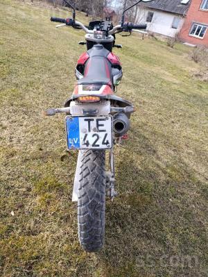 Aprilia SX 125 2018 Cēsis, ar dzinēja tilpumu 0.13 L un nobraukumu 0 tūkst. km par 2300 €, foto 5 vietnē AUTOMOTO.COM.LV