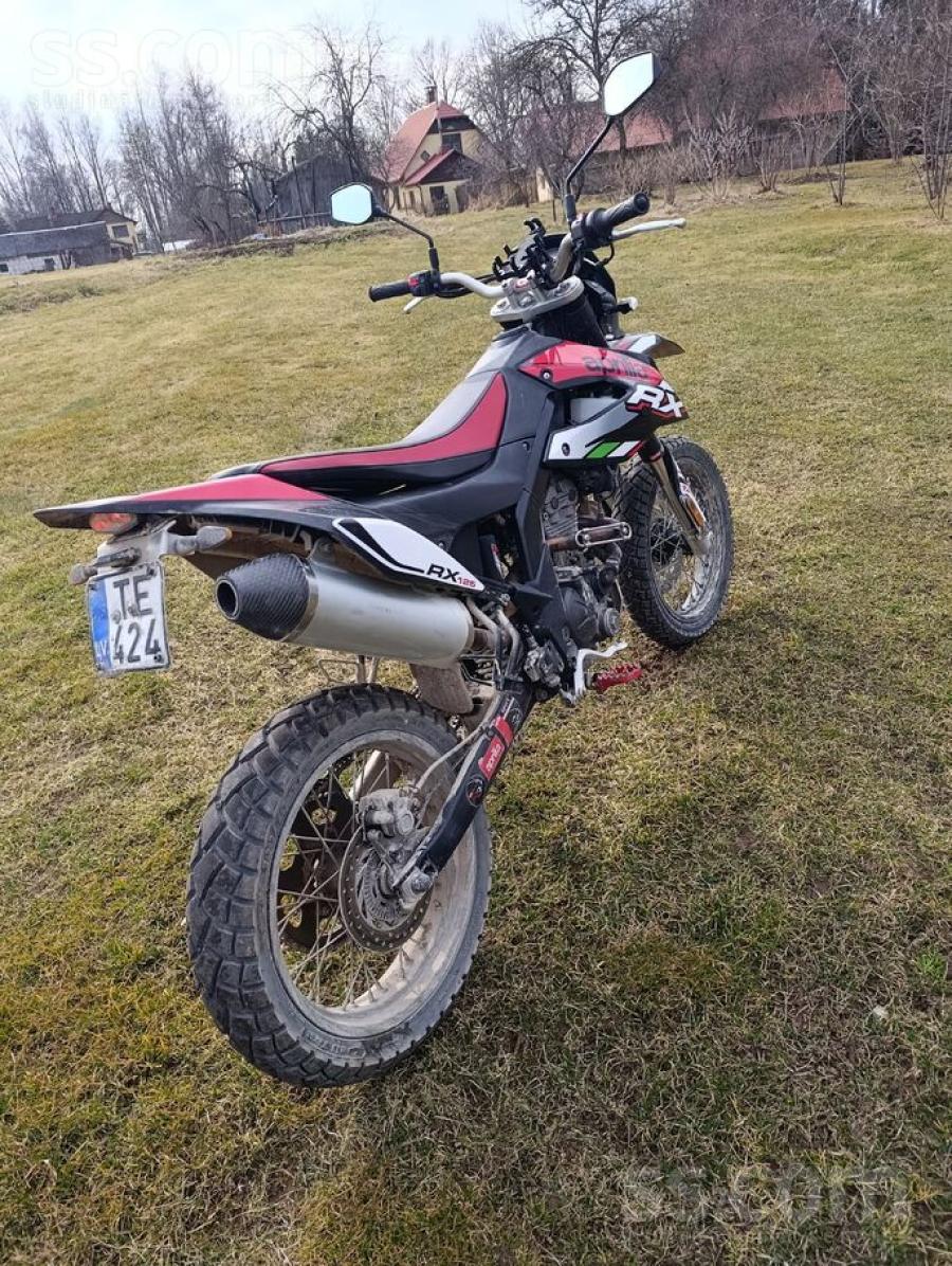 Aprilia SX 125 2018 in Cesis, with an engine capacity of 0.13 L and mileage of 0 thousand km for 2000 €, photo 3 on AUTOMOTO.COM.LV