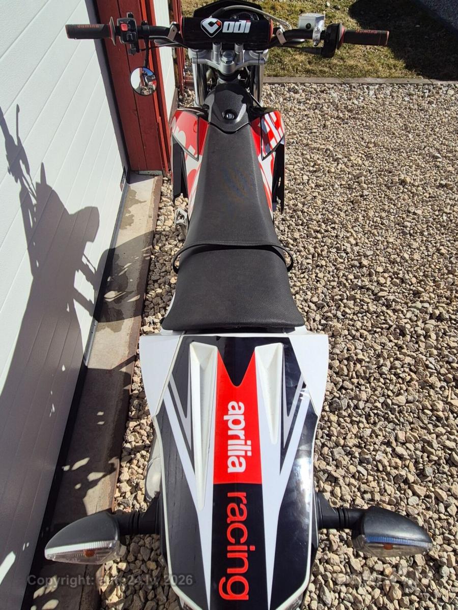 Aprilia SX 50 2015 Viljandi, ar dzinēja tilpumu 50.00 L un nobraukumu 16 tūkst. km par 2150 €, foto 5 vietnē AUTOMOTO.COM.LV