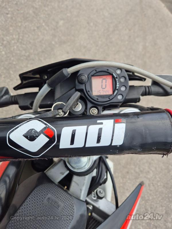 Aprilia SX 50 2015 in Viljandi, with an engine capacity of 50.00 L and mileage of 16 thousand km for 2150 €, photo 7 on AUTOMOTO.COM.LV