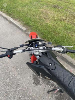 Black Aprilia SX 2009 in Kaunas, with an engine capacity of 23.11 L and mileage of 23 thousand km for 1500 €, photo 15 on AUTOMOTO.COM.LV
