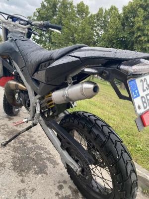 Black Aprilia SX 2009 in Kaunas, with an engine capacity of 50.00 L and mileage of 23 thousand km for 1500 €, photo 8 on AUTOMOTO.COM.LV