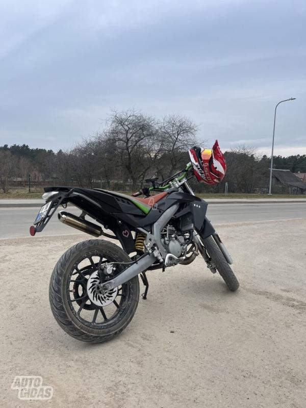 Melns Aprilia SX 2017 Ukmergė, ar dzinēja tilpumu 0.05 L un nobraukumu 58 tūkst. km par 1500 €, foto 1 vietnē AUTOMOTO.COM.LV