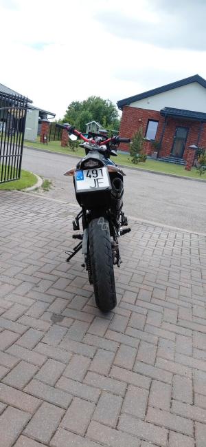 Black Aprilia SX 2018 in Panevezys, with an engine capacity of 0.13 L and mileage of 9 thousand km for 2100 €, photo 3 on AUTOMOTO.COM.LV