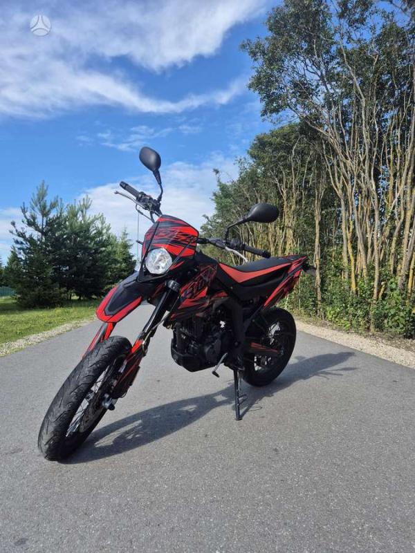 Черный Априлия SX 2019 в Расейняй, объемом двигателя 0.13 л и пробегом 30 тыс. км за 2000 €, фото 1 на AUTOMOTO.COM.LV