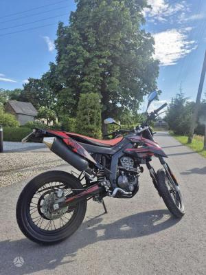 Melns Aprilia SX 2019 Raseiniai, ar dzinēja tilpumu 0.13 L un nobraukumu 30 tūkst. km par 2000 €, foto 6 vietnē AUTOMOTO.COM.LV