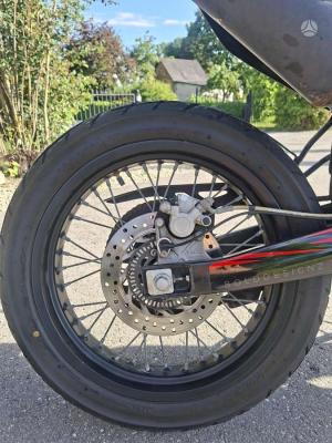 Melns Aprilia SX 2019 Raseiniai, ar dzinēja tilpumu 0.13 L un nobraukumu 30 tūkst. km par 2000 €, foto 7 vietnē AUTOMOTO.COM.LV