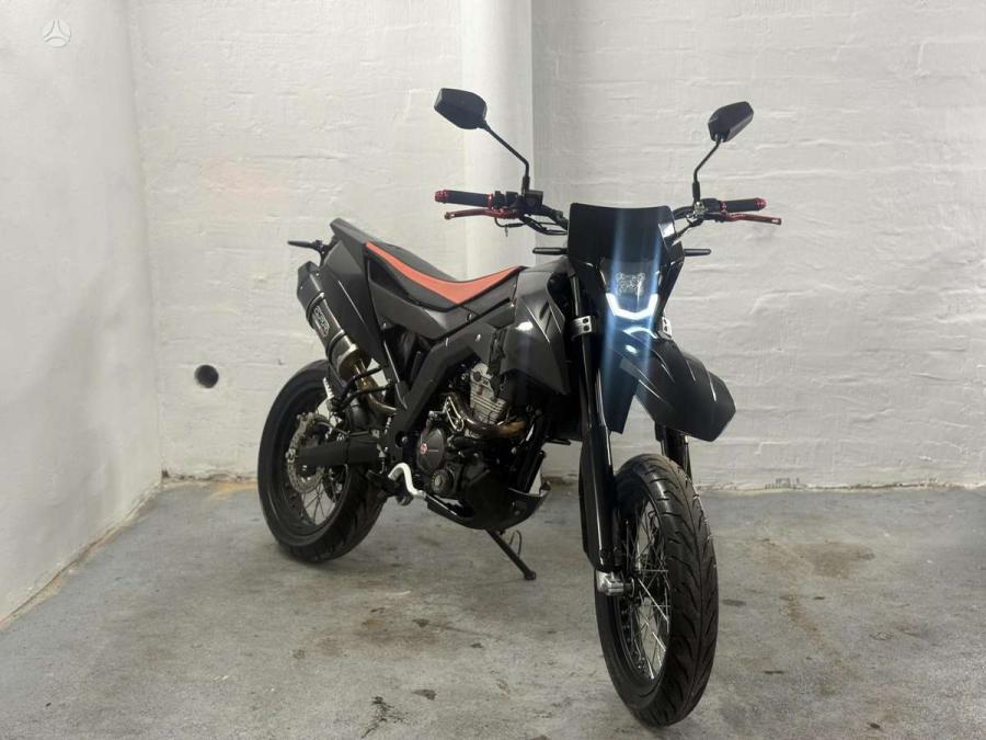 Melns Aprilia SX 2021 Marijampole, ar dzinēja tilpumu 0.13 L un nobraukumu 32 tūkst. km par 1550 €, foto 1 vietnē AUTOMOTO.COM.LV