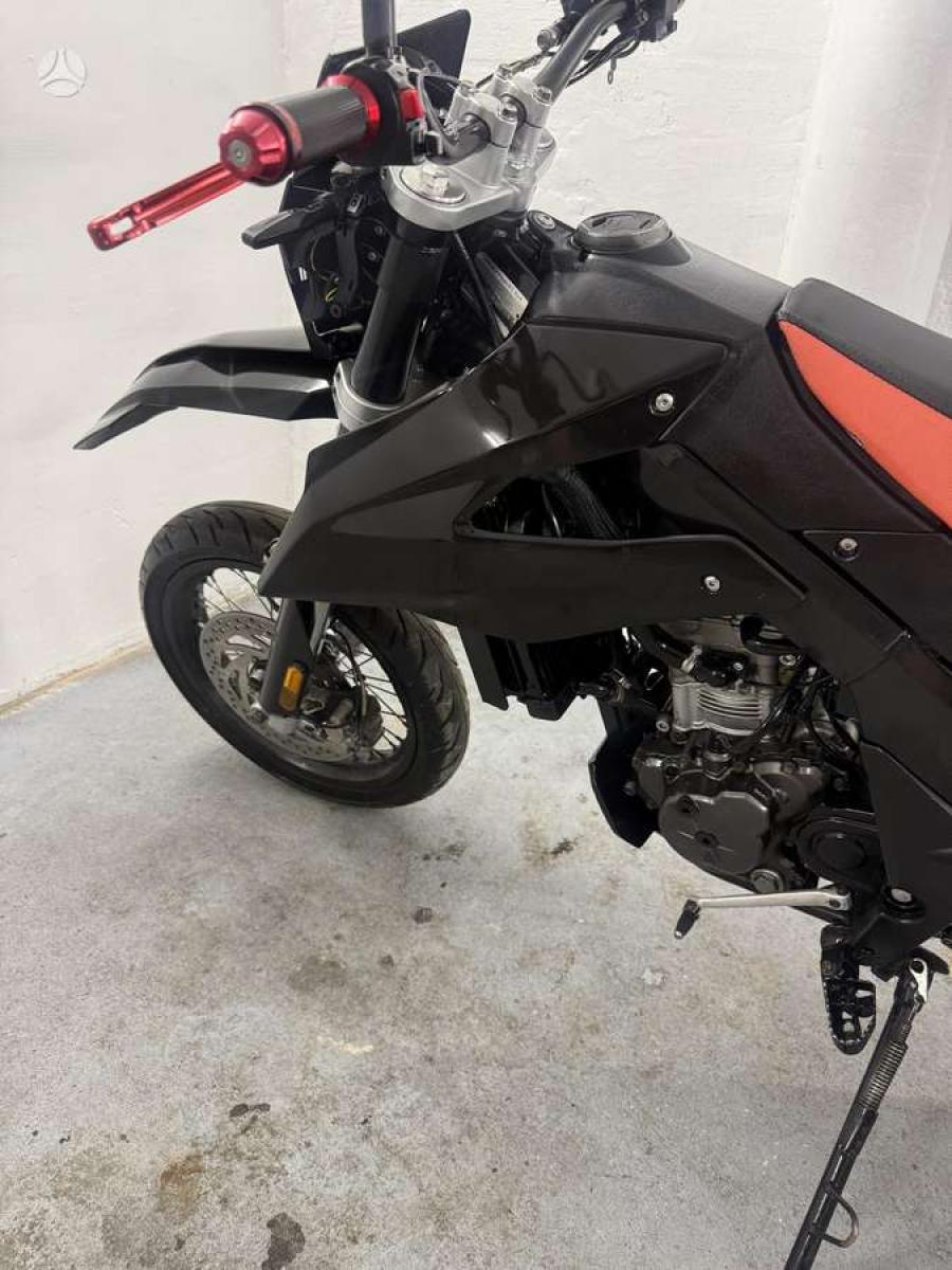 Melns Aprilia SX 2021 Marijampole, ar dzinēja tilpumu 0.13 L un nobraukumu 32 tūkst. km par 1550 €, foto 19 vietnē AUTOMOTO.COM.LV