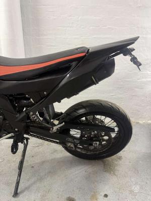 Melns Aprilia SX 2021 Marijampole, ar dzinēja tilpumu 0.13 L un nobraukumu 32 tūkst. km par 1550 €, foto 20 vietnē AUTOMOTO.COM.LV