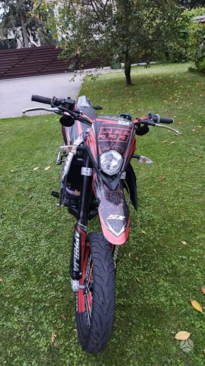 Melns Aprilia SX 2021 Kauņa, ar dzinēja tilpumu 0.12 L un nobraukumu 7 tūkst. km par 2950 €, foto 12 vietnē AUTOMOTO.COM.LV