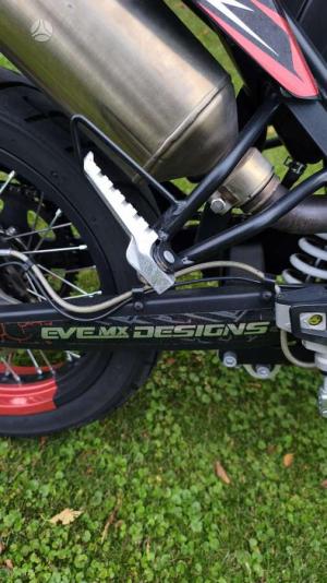 Melns Aprilia SX 2021 Kauņa, ar dzinēja tilpumu 0.12 L un nobraukumu 7 tūkst. km par 2950 €, foto 22 vietnē AUTOMOTO.COM.LV