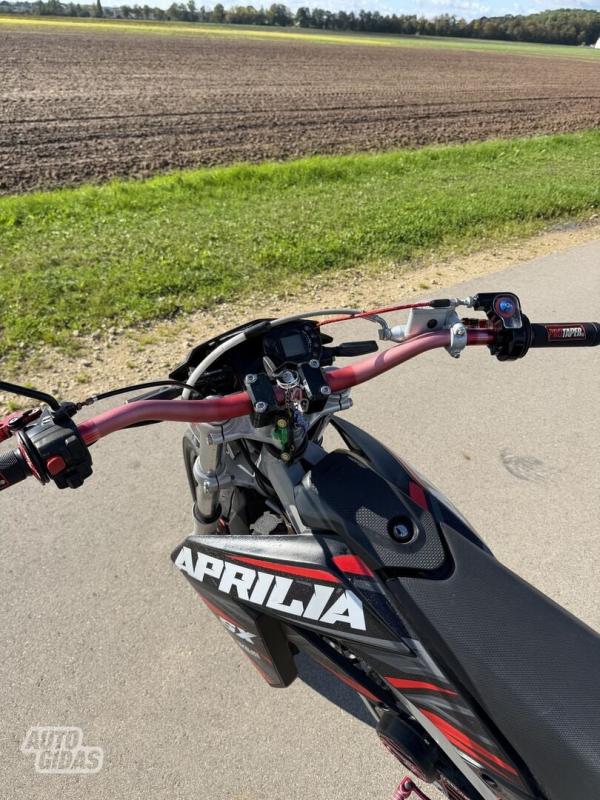 Aprilia SX 2012 Viļņa, ar dzinēja tilpumu 0.05 L un nobraukumu 0 tūkst. km par 1900 €, foto 10 vietnē AUTOMOTO.COM.LV