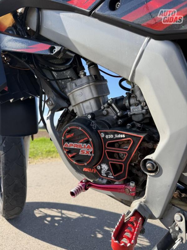 Aprilia SX 2012 Viļņa, ar dzinēja tilpumu 0.05 L un nobraukumu 0 tūkst. km par 1900 €, foto 11 vietnē AUTOMOTO.COM.LV