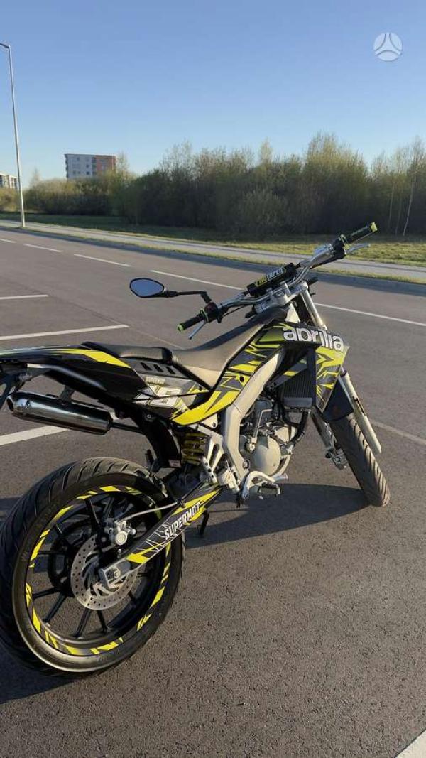 Априлия SX 2015 в Гаргждай, объемом двигателя 50.00 л и пробегом 16 тыс. км за 1850 €, фото 3 на AUTOMOTO.COM.LV