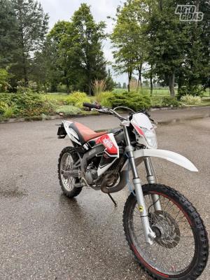 Aprilia SX 2015 Anykščiai, ar dzinēja tilpumu 0.05 L un nobraukumu 0 tūkst. km par 1250 €, foto  vietnē AUTOMOTO.COM.LV