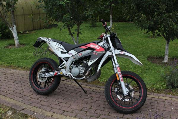 Aprilia SX 2017 in Kaunas, with an engine capacity of 50.00 L and mileage of 5 thousand km for 1700 €, photo 1 on AUTOMOTO.COM.LV