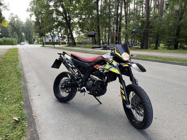 Априлия SX 2023 в Алитус на AUTOMOTO.COM.LV Априлия SX 2023 в Алитус, объемом двигателя 0.13 л и пробегом 12 тыс. км за 2299 €, фото 4 на AUTOMOTO.COM.LV