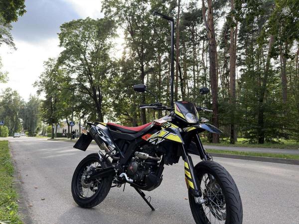 Априлия SX 2023 в Алитус на AUTOMOTO.COM.LV Априлия SX 2023 в Алитус, объемом двигателя 0.13 л и пробегом 12 тыс. км за 2299 €, фото 8 на AUTOMOTO.COM.LV