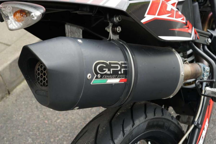 Aprilia SX 2024 Viļņa, ar dzinēja tilpumu 0.13 L un nobraukumu 16 tūkst. km par 2290 €, foto 10 vietnē AUTOMOTO.COM.LV