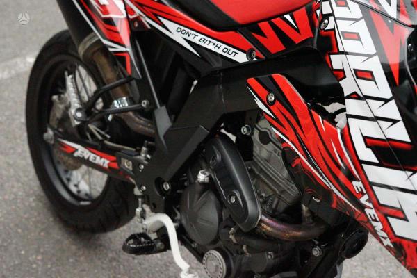 Aprilia SX 2024 Viļņa, ar dzinēja tilpumu 0.13 L un nobraukumu 16 tūkst. km par 2290 €, foto 11 vietnē AUTOMOTO.COM.LV