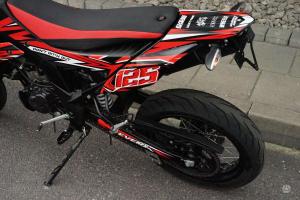 Aprilia SX 2024 Viļņa, ar dzinēja tilpumu 0.13 L un nobraukumu 16 tūkst. km par 2290 €, foto 15 vietnē AUTOMOTO.COM.LV