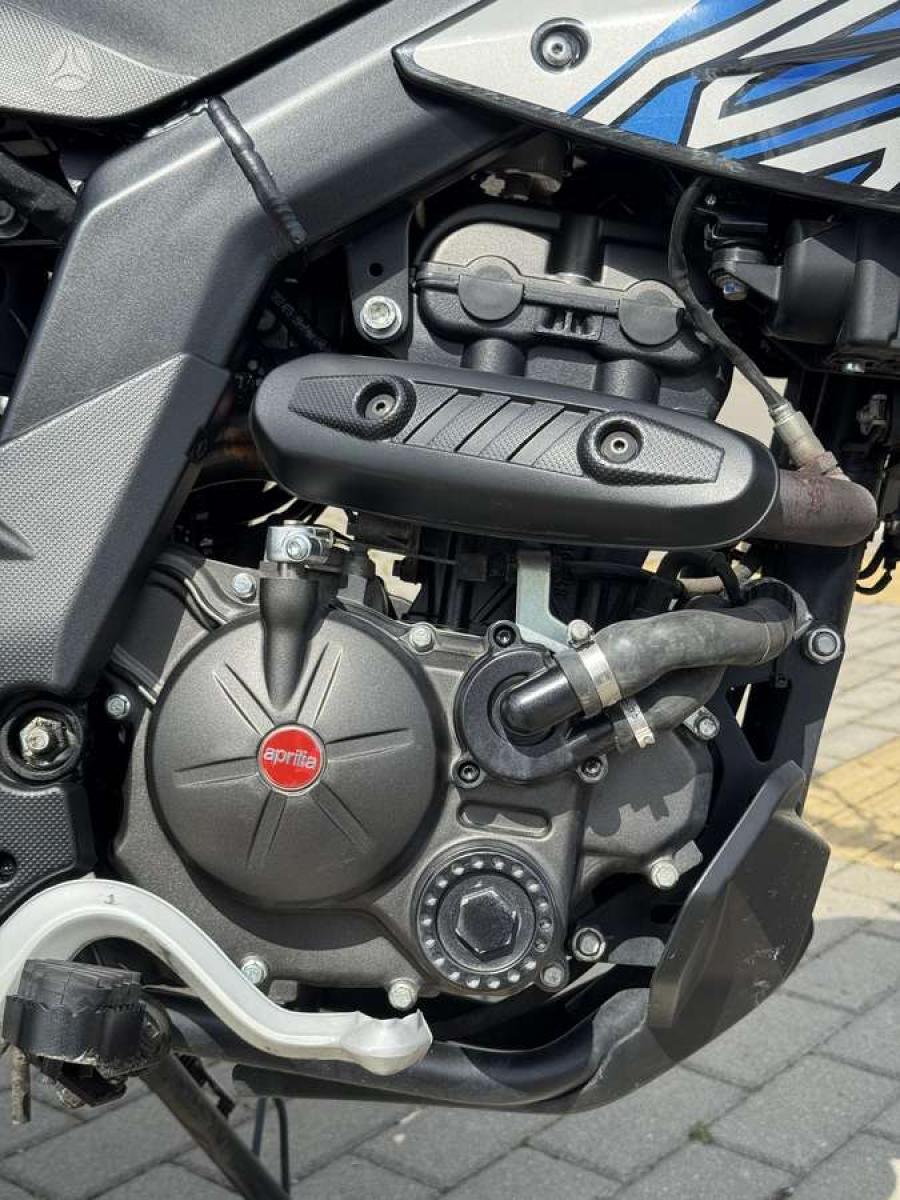Aprilia SX 2025 Alīta, ar dzinēja tilpumu 0.13 L un nobraukumu 4 tūkst. km par 2999 €, foto 5 vietnē AUTOMOTO.COM.LV