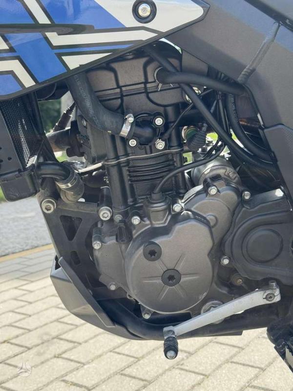 Aprilia SX 2025 Alīta, ar dzinēja tilpumu 0.13 L un nobraukumu 4 tūkst. km par 2999 €, foto 5 vietnē AUTOMOTO.COM.LV