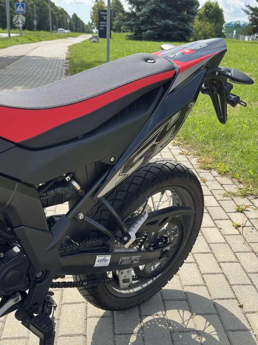Aprilia SX 2025 Alīta, ar dzinēja tilpumu 0.13 L un nobraukumu 4 tūkst. km par 2999 €, foto 8 vietnē AUTOMOTO.COM.LV