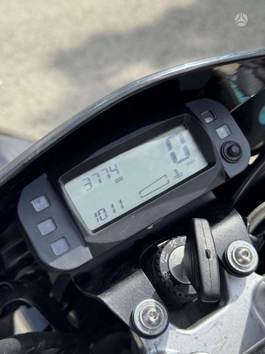 Aprilia SX 2025 Alīta, ar dzinēja tilpumu 0.13 L un nobraukumu 4 tūkst. km par 2999 €, foto 12 vietnē AUTOMOTO.COM.LV