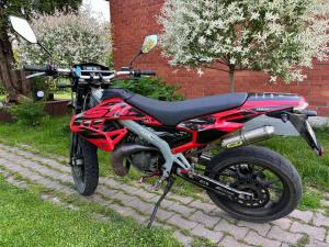 Красный Априлия SX 2019 в Висагинас, объемом двигателя 49.00 л и пробегом 26 тыс. км за 1500 €, фото 3 на AUTOMOTO.COM.LV
