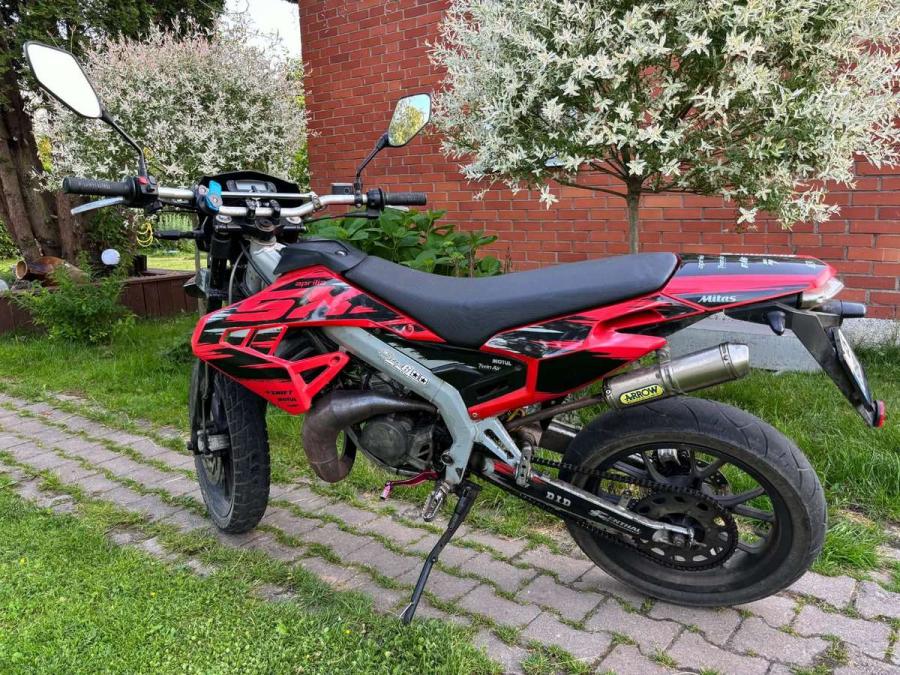 Красный Априлия SX 2019 в Висагинас, объемом двигателя 49.00 л и пробегом 26 тыс. км за 1500 €, фото 3 на AUTOMOTO.COM.LV