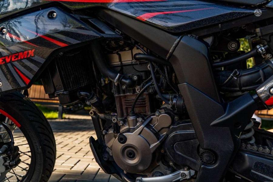 Red Aprilia SX 2021 in Kaunas, with an engine capacity of 0.13 L and mileage of 24 thousand km for 3000 €, photo 12 on AUTOMOTO.COM.LV