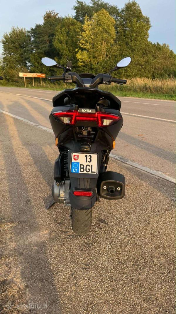 Melns Aprilia SXR 2022 Jonava, ar dzinēja tilpumu 0.00 L un nobraukumu 10 tūkst. km par 1500 €, foto 7 vietnē AUTOMOTO.COM.LV