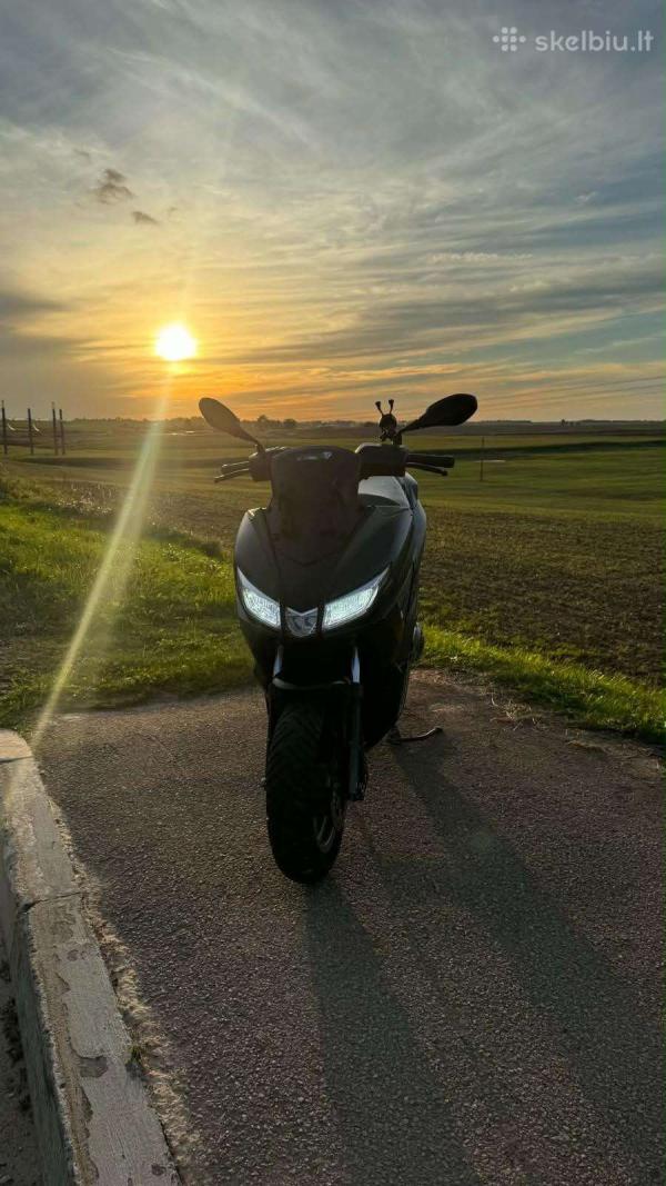 Melns Aprilia SXR 2022 Jonava, ar dzinēja tilpumu 0.00 L un nobraukumu 10 tūkst. km par 1500 €, foto 8 vietnē AUTOMOTO.COM.LV