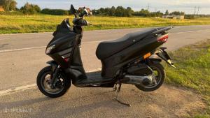 Melns Aprilia SXR 2022 Jonava, ar dzinēja tilpumu 0.00 L un nobraukumu 10 tūkst. km par 1500 €, foto 9 vietnē AUTOMOTO.COM.LV